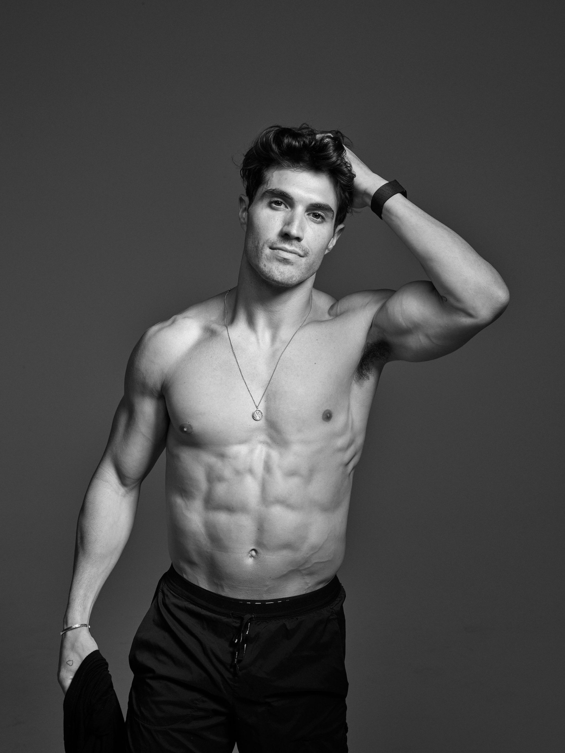 20+ Best Stylish Male Model Poses and Ideas for 2024