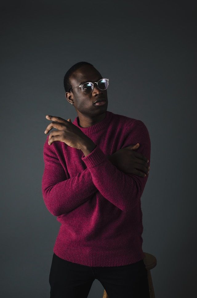 Top 20 Stylish Model Poses for a Successful Photoshoot in 2024